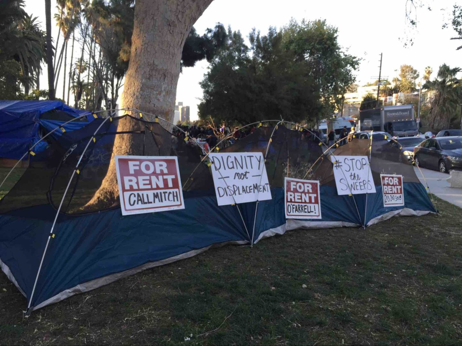 How the Echo Park encampment set an example during mass housing ...